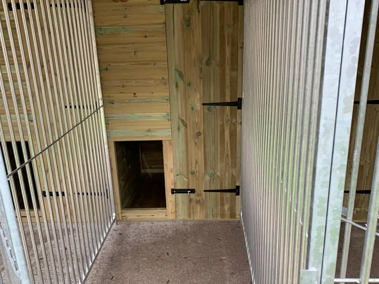 16.5 X 12 ft Five Bay Dog Kennel | Kennel Company