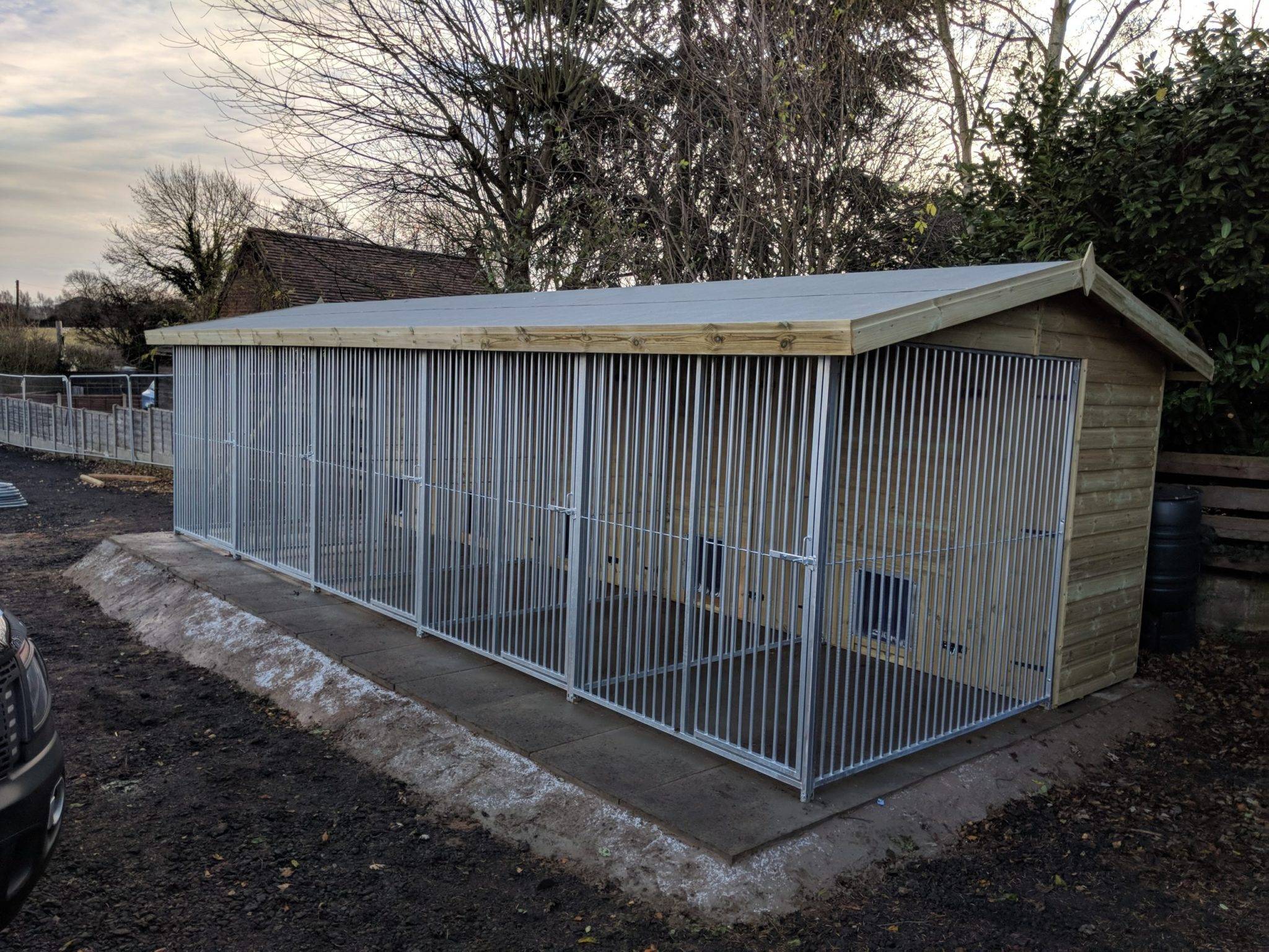 33 X 8 ft Five Bay Dog Kennel | Kennel Company
