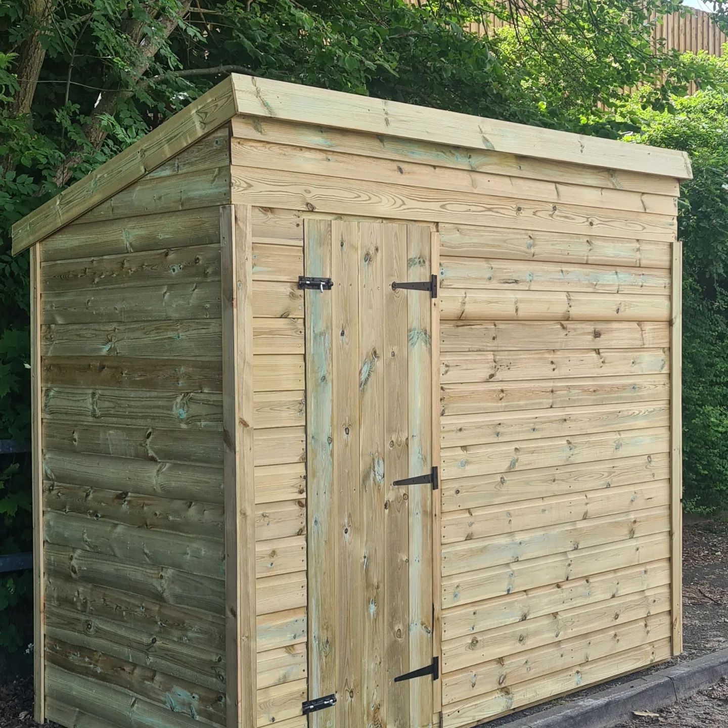 8 x 4 ft Shed with Pent Roof | Kennel Company